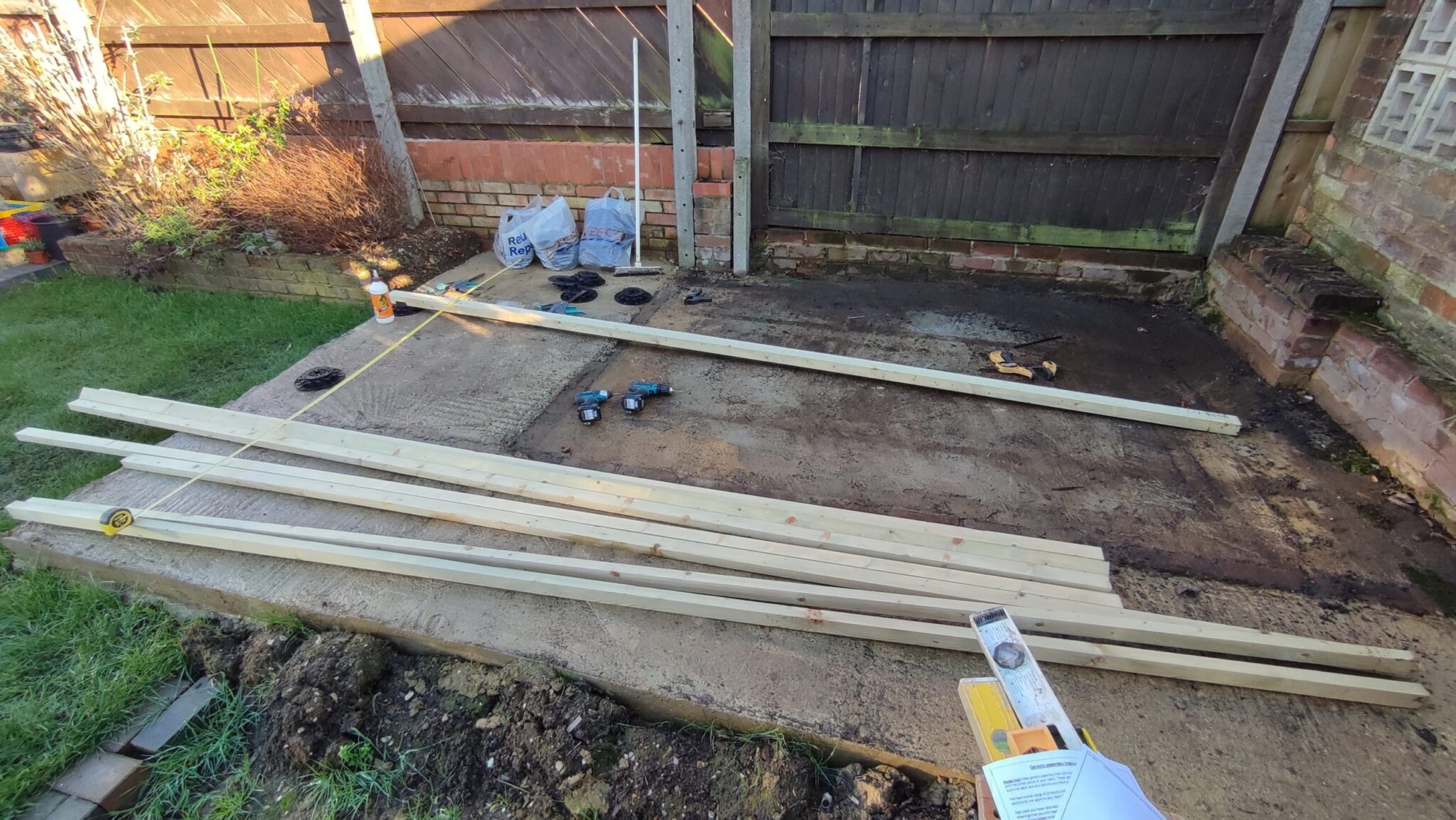 Building my amazing Dunster House Log Cabin - Part 1 - Simon Hawketts ...